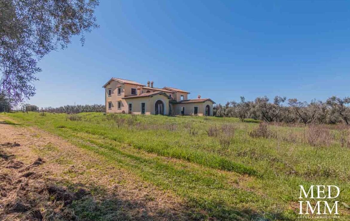 Ampio rustico di villa in stile casale - 500 Case